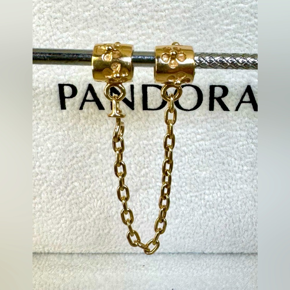 Pandora 14k Solid Gold Daisy Flower Safety Chain - Gem